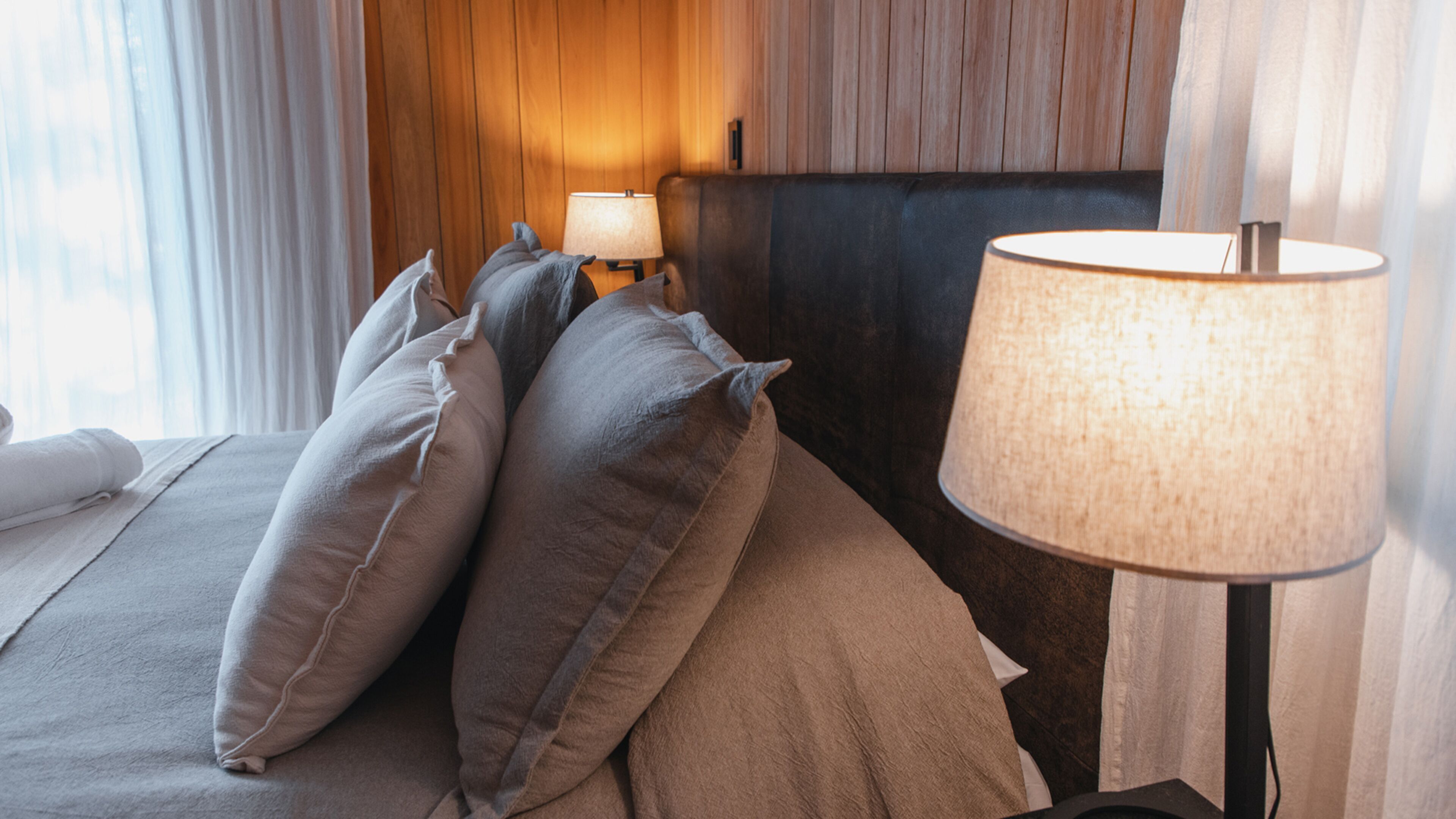 Roupa de alta qualidade, edredões de penas, camas de colchão pillowtop 