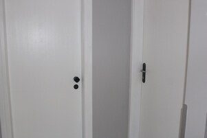 Quarto Standard, lanai (alpendre havaiano) | Minibar, Wi-fi grátis, roupa de cama fornecida 