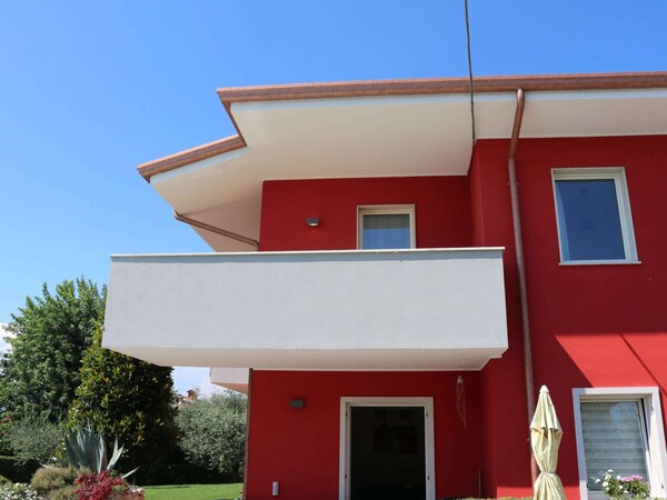 Holiday Apartment Near Lake, Shared Swimming Pool - Lazise, Italien