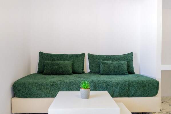 Suite-Mountain View | Individualmente decorados, individualmente mobiliados, escrivaninha