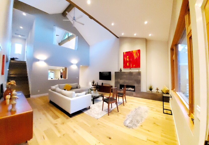 Stunning New Home On Creek, With Spa Pool, 5min Walk To Wineries & Restaurants - Petaluma, CA