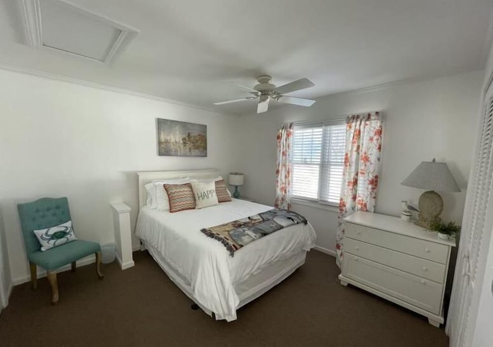 Lighthouse Cottage Dog Friendly -Historic District - Beaufort, NC