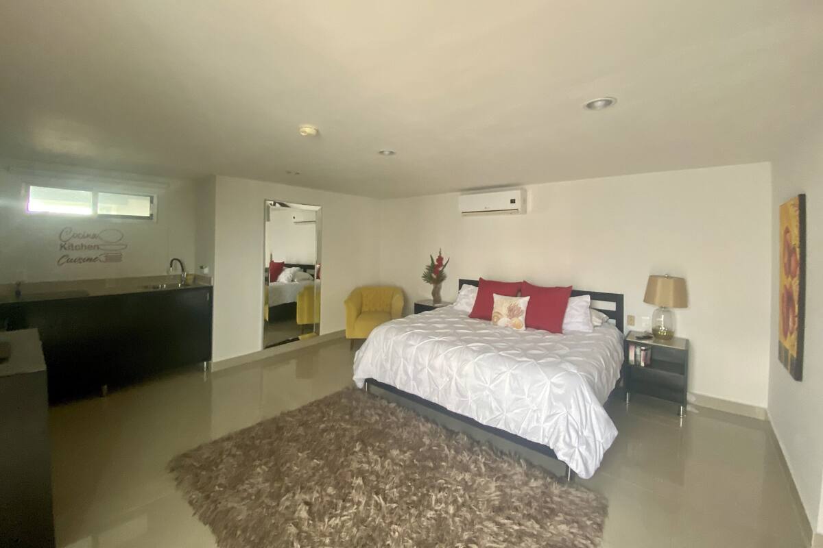 King Suite with Terrace | Lençóis italianos Frette, roupa de alta qualidade
