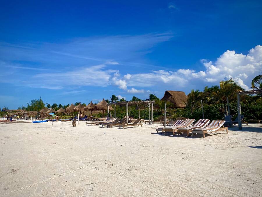 Praia particular nas proximidades, bar na praia