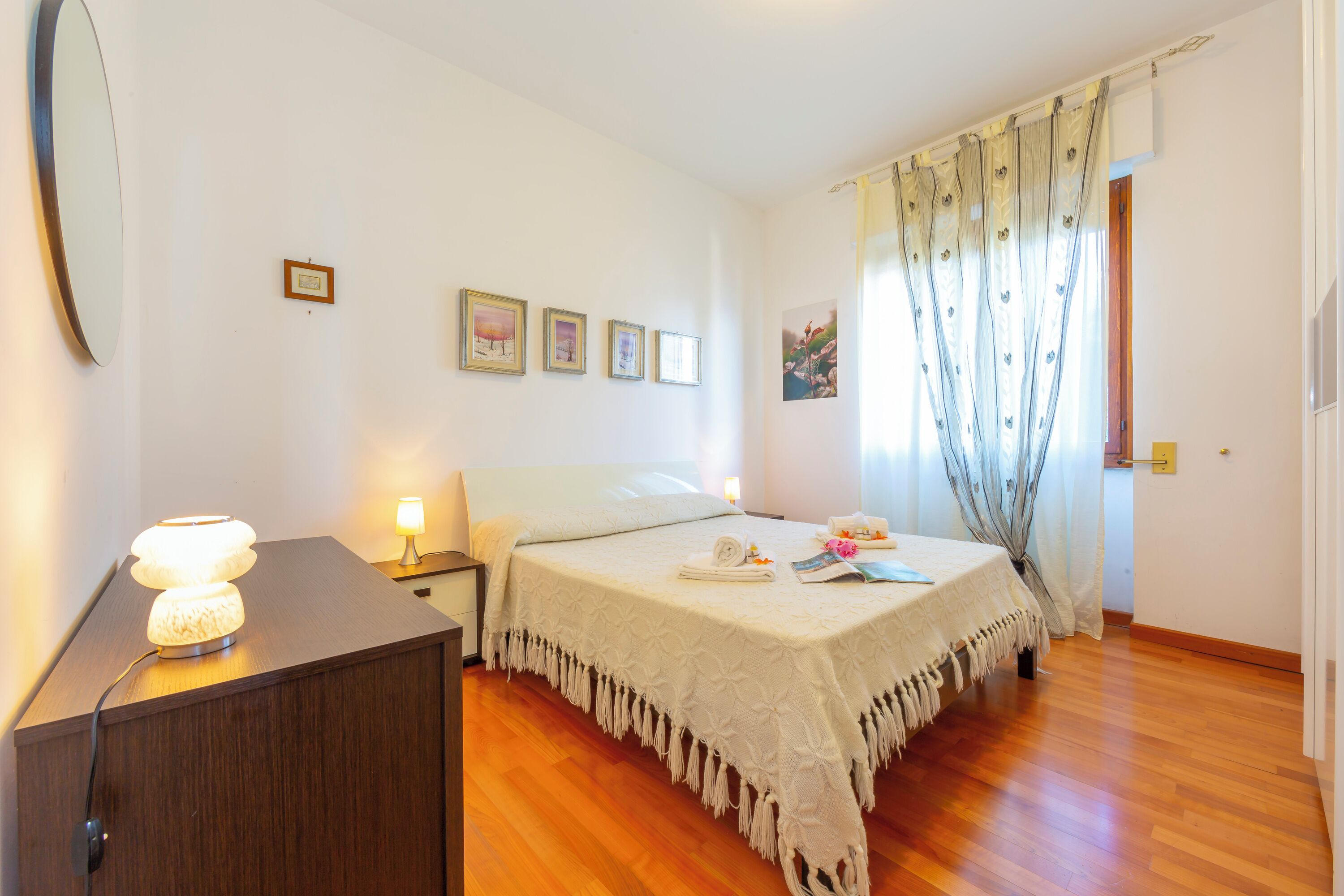 2 quartos, ferro/tábua de engomar, roupa de cama fornecida 