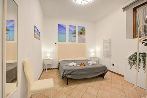 Apartamento Standard, 1 quarto, micro-ondas (Berny Salò: Near the Lake & Garage) | 1 quarto, Wi-fi