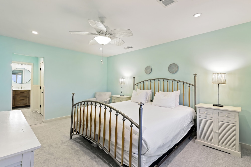 Best Resort Location! Oceanview! Community Pool! Walk To Amenities! - Mount Pleasant, SC