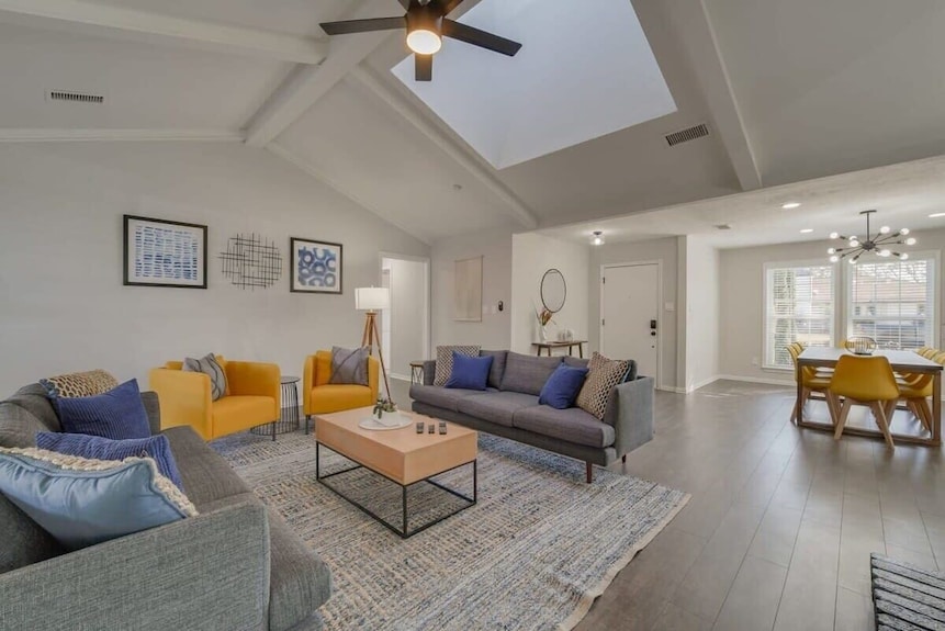 Charming 5bd/3ba In The Heart Of Plano (Sleeps 10) - Richardson, TX