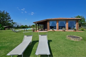 Villa Familiar, vários quartos, junto à montanha (Villa Borgiano) | Jardim