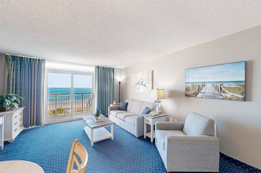 3rd Floor Oceanfront Condo W/ Free Wifi, Shared Hot Tub, Shared Pool, Central Ac - North Myrtle Beach, SC