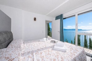 Apartamento standard, 3 quartos, 2 banheiros, ao lado da montanha (Rustichel fantastic Lake View) | 3 quartos, roupa de cama