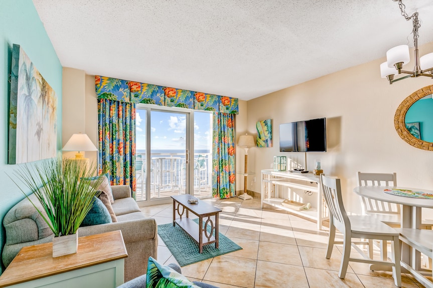 Upgraded 10th Floor Oceanfront Condo W/ Balcony, Free Wifi Shared Hot Tub & Pool - South Carolina