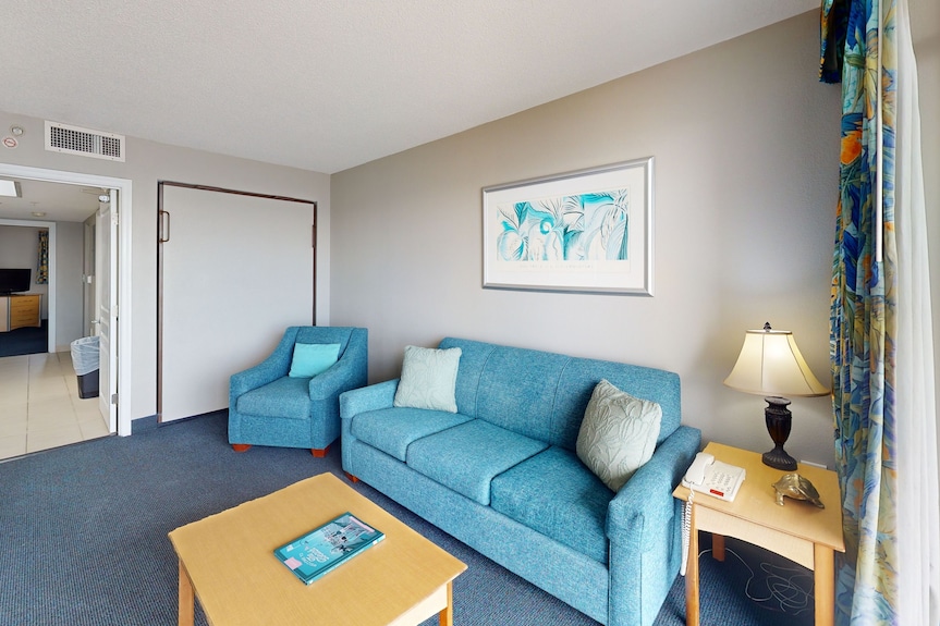 6th Floor Oceanfront Condo W/ Central Ac, Balcony, Wifi, Shared Pool/hot Tub - South Carolina