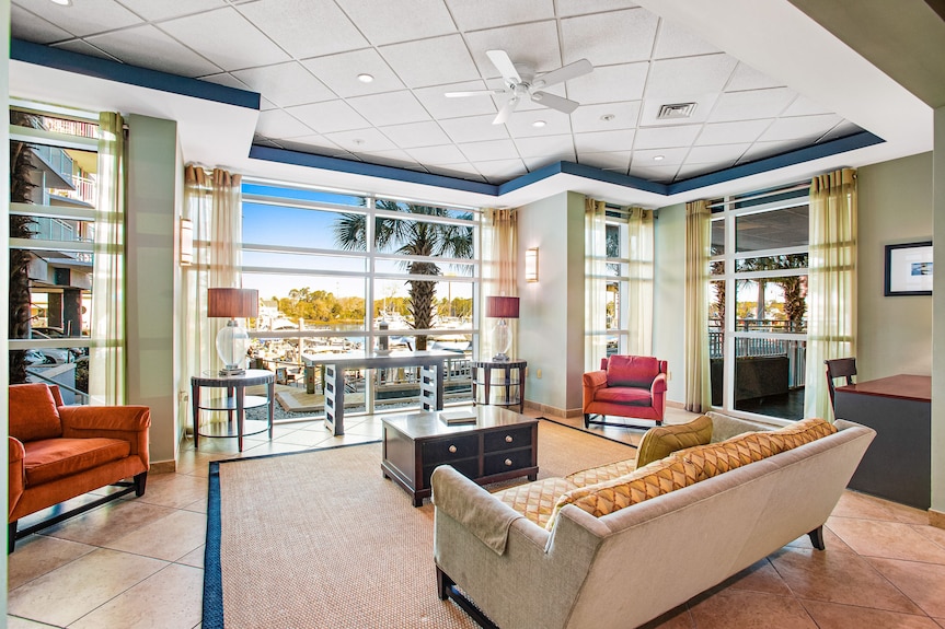 1st Floor Condo With Pool, Hot Tub, Marina View, Private W/d & Central Ac - Caroline du Sud