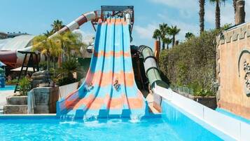 Piscina interior, piscina exterior