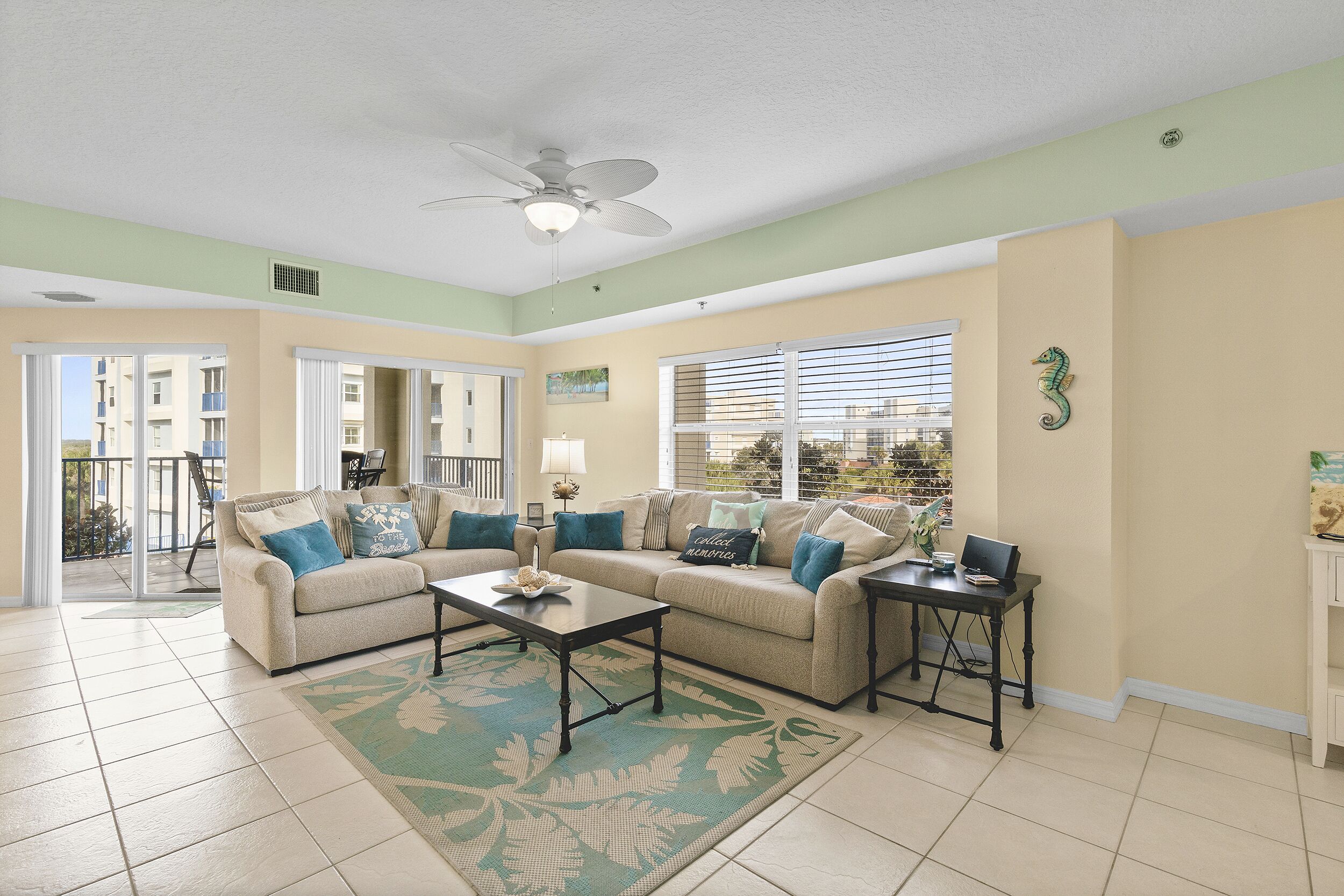 Updated, Large Condo Retreat Close To Beach And Fun On-site Amenities! - Edgewater, FL