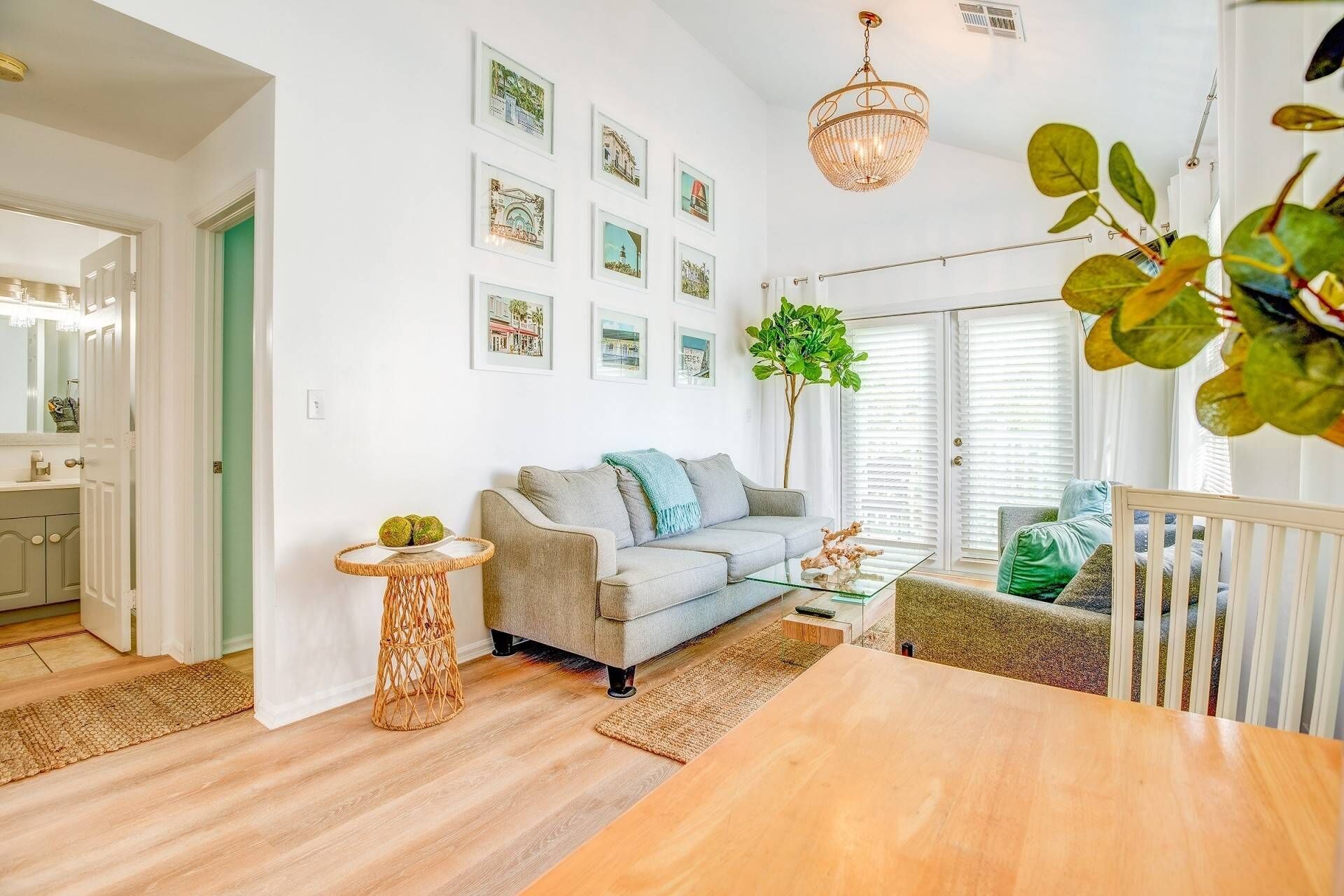 Cocktails & Dreams: Modern 2nd Floor Condo, Steps From Duval St, Seaport, Waterpark, Beach & Pool! - Key West, FL