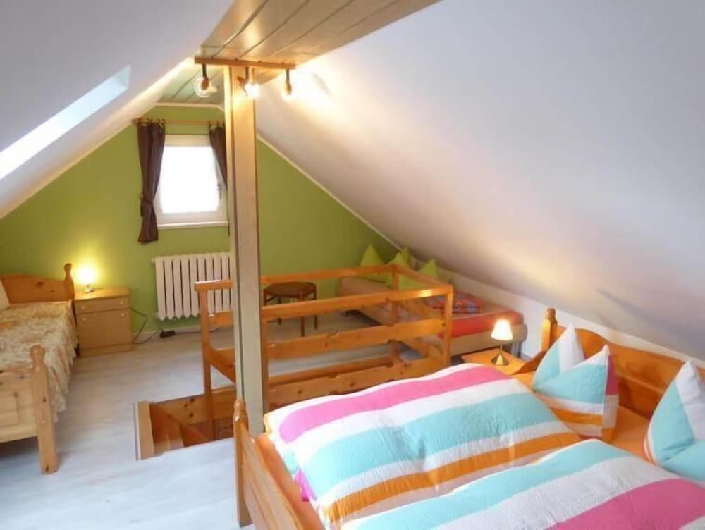 Holiday House Crottendorf For 1 - 4 Persons With 1 Bedroom - Holiday Home - Oberwiesenthal