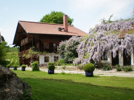 Fachada do alojamento. Wampendobler Paradies