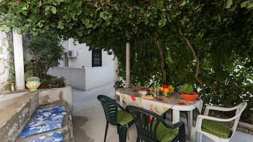 Estúdio (Studio with terrace and with Sea View) | Terraço/pátio interior