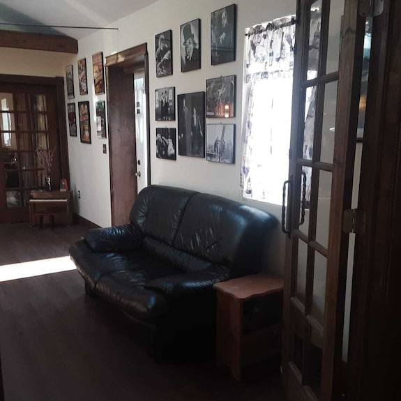 Welcome To A Space That Embodies The True Original Spirit Of Vrbo - Pocono Mountains, PA