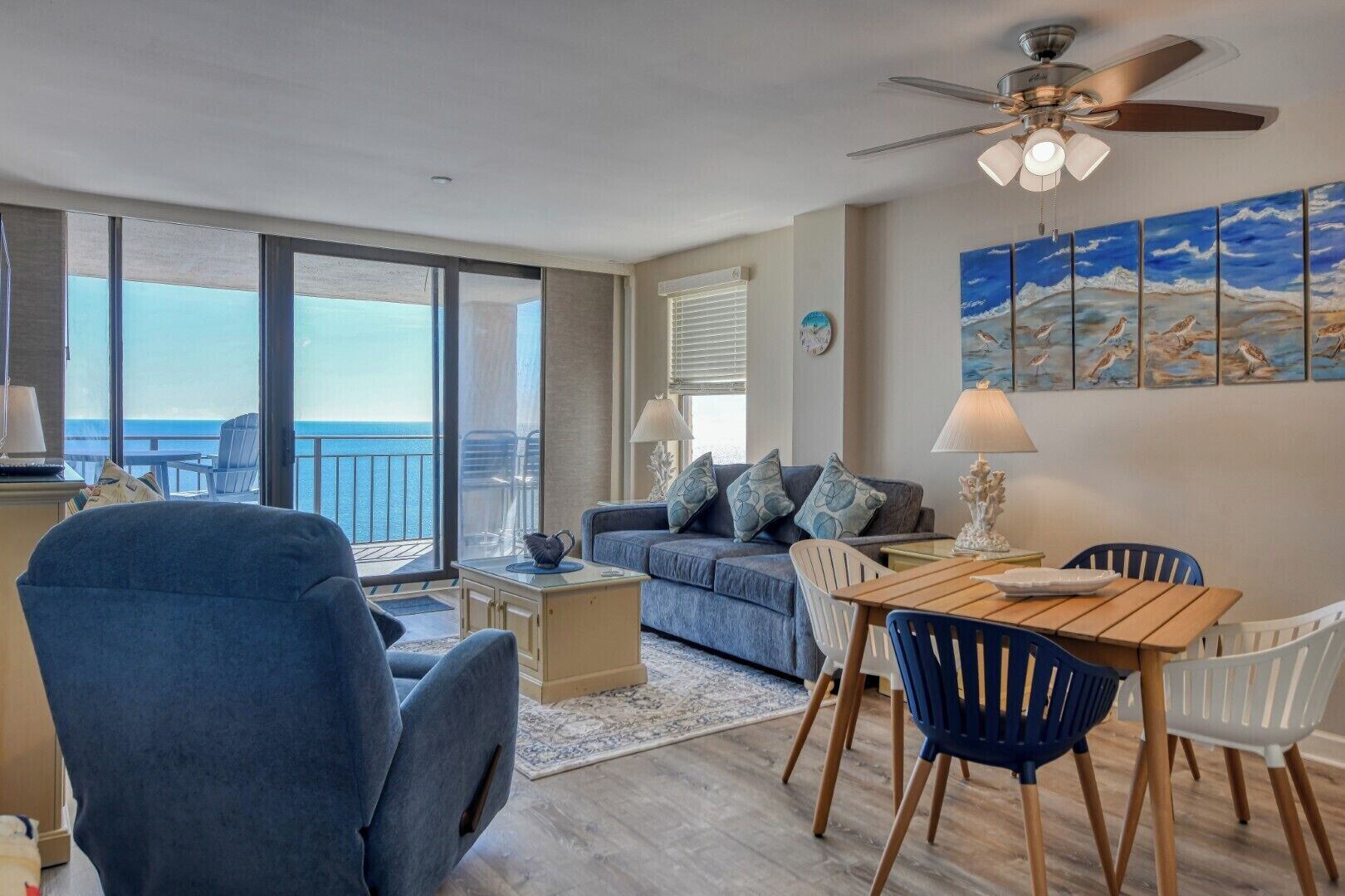 1 Bedroom, 1.5 Bath Oceanfront Surf Master Condo With Pool! - Garden City, SC