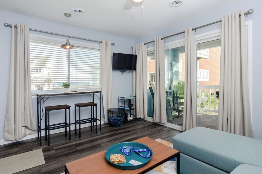 Adorable 1 Bedroom Condo W Ocean Views - C037 - 紹斯波特