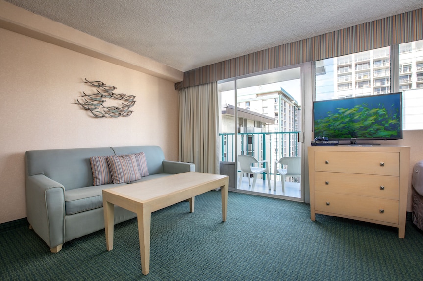 Aqua Aloha Surf Waikiki 1005 Deluxe Studio With Lanai And Partial City Views - Kaalawai Beach, HI