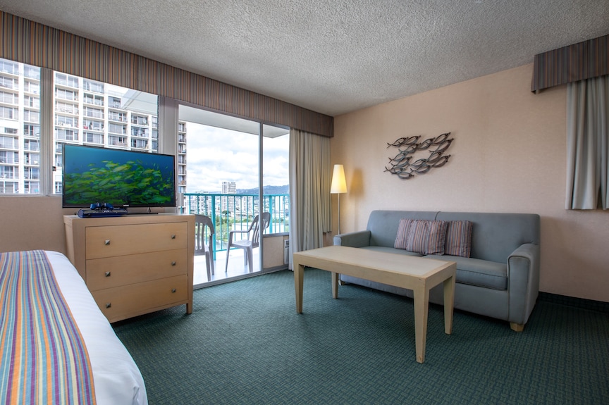 Aqua Aloha Surf Waikiki 1409 | Sparkling City Views Pool & Bbq - Honolulu, HI