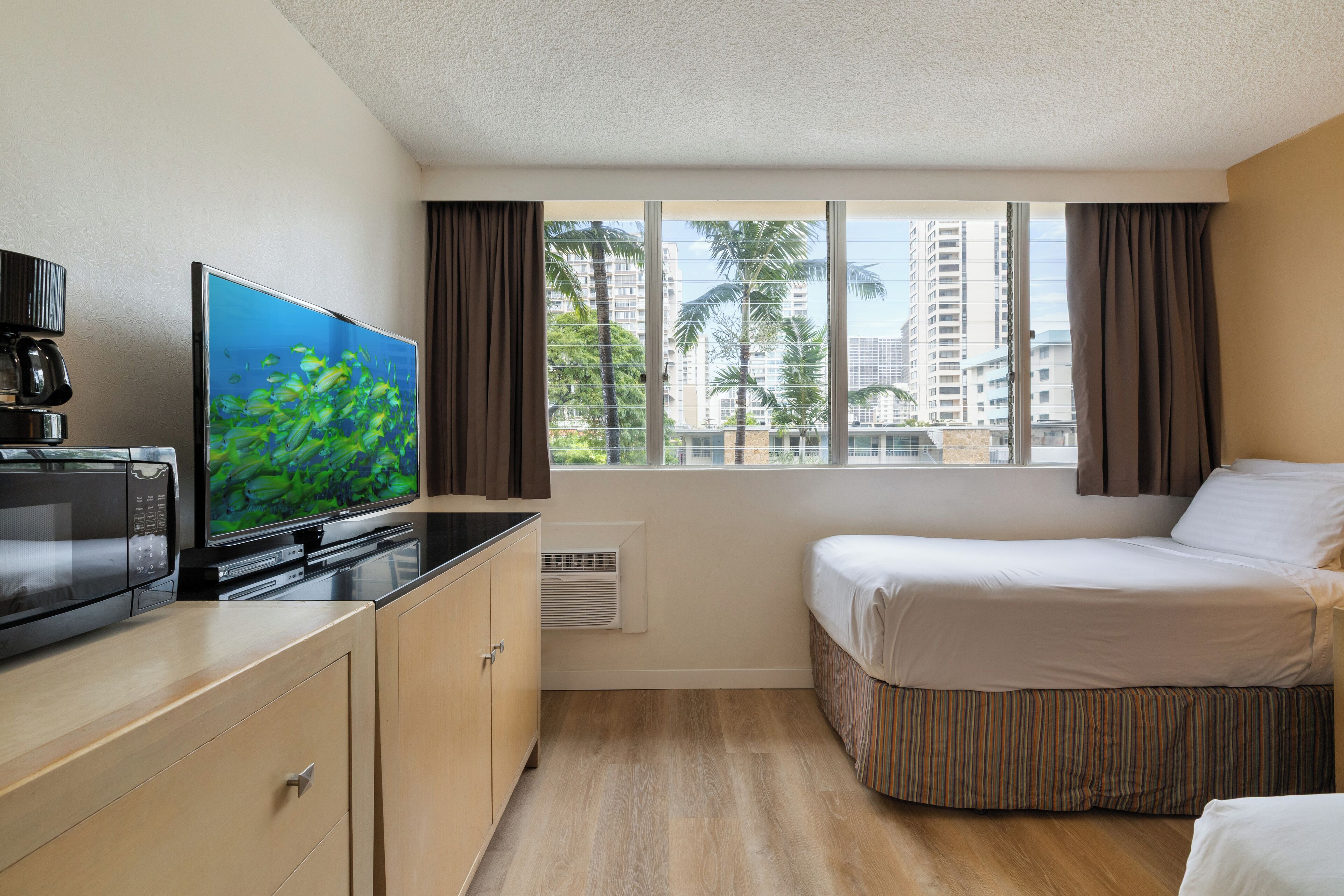 Aqua Aloha Surf Waikiki 201 | Sparkling City Views  Pool & Bbq - O‘ahu, HI
