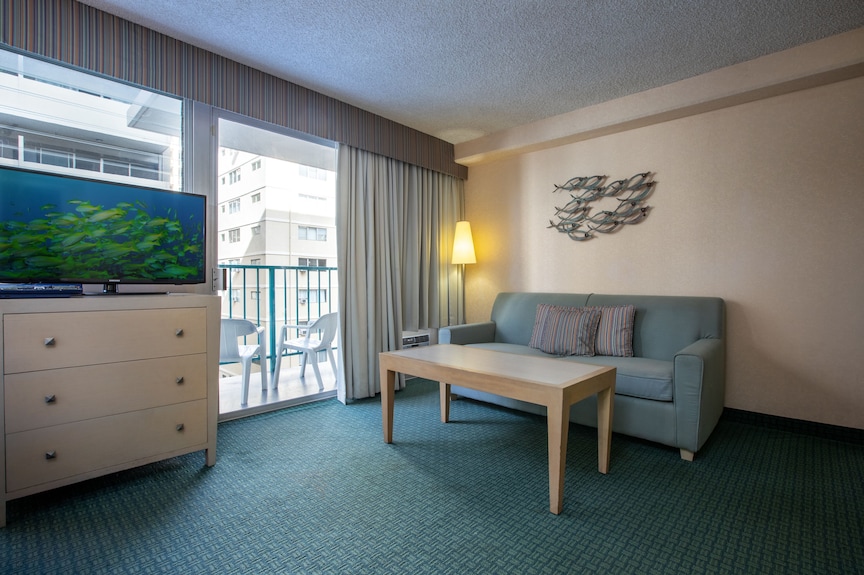 Aqua Aloha Surf Waikiki 507 | City Views Pool & Bbq - Honolulu