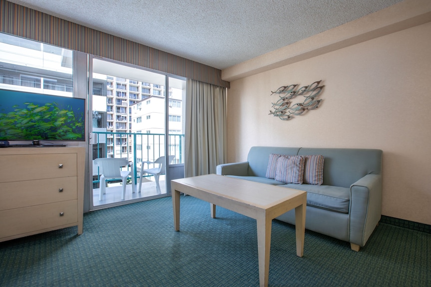 Aqua Aloha Surf Waikiki 707 Deluxe Studio With Lanai And Partial City Views - Honolulu, HI