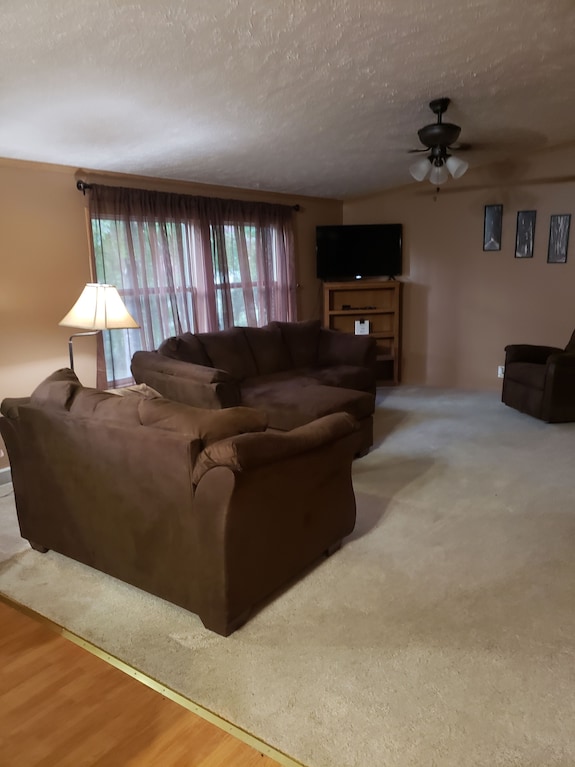 Lodge At The Longbranch Next To The Longbranch Saloon - イリノイ州