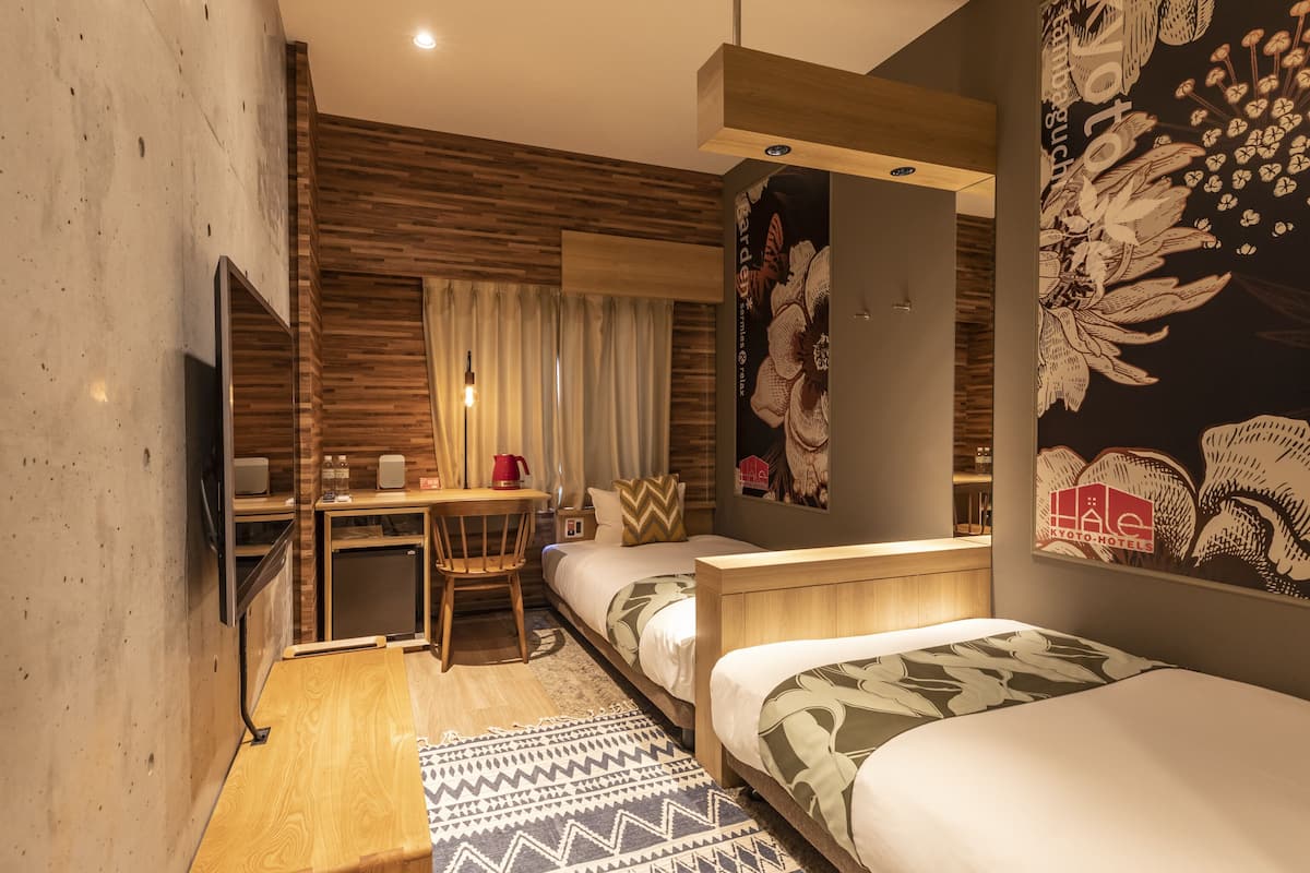 Quarto Twin Deluxe, não fumadores (106GT Garden) | Secretária, Wi-fi grátis, roupa de cama fornecida