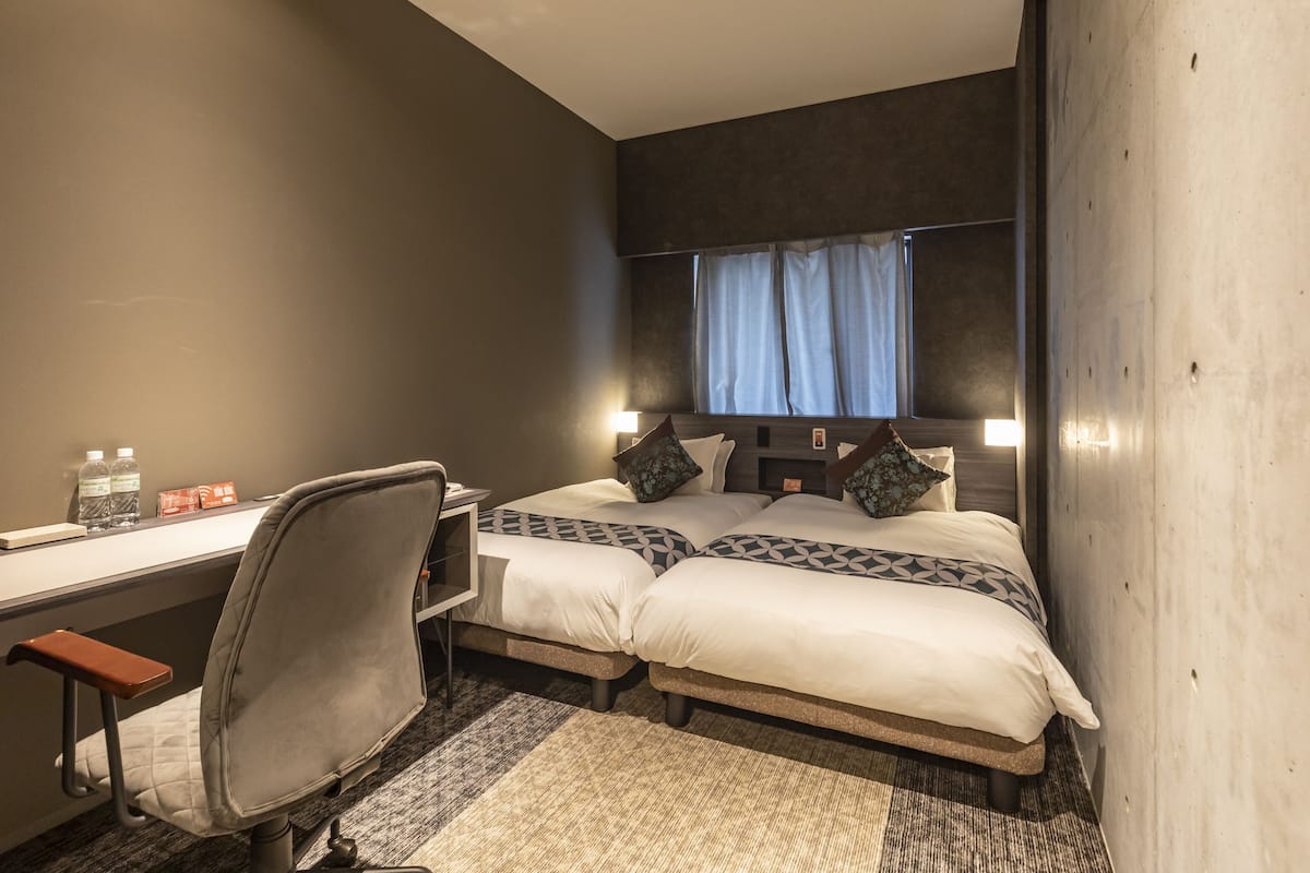 Quarto Twin, não fumadores (201UT Urbanics) | Secretária, Wi-fi grátis, roupa de cama fornecida