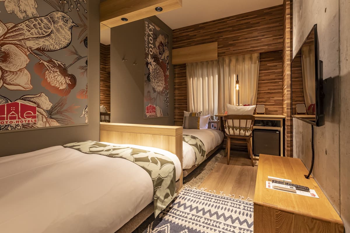 Quarto Twin Empresarial, não fumadores (104GT Garden) | Secretária, Wi-fi grátis, roupa de cama fornecida