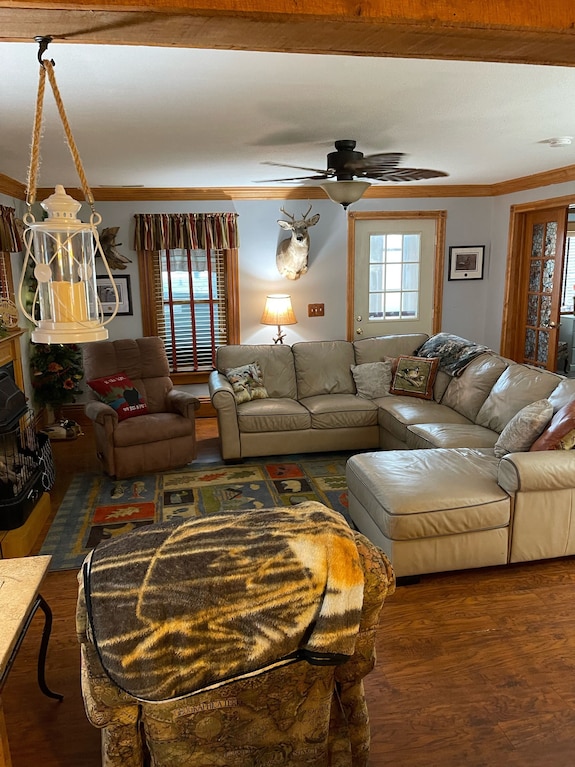 Lickert Harder Or Knot Lodge - Lake Erie