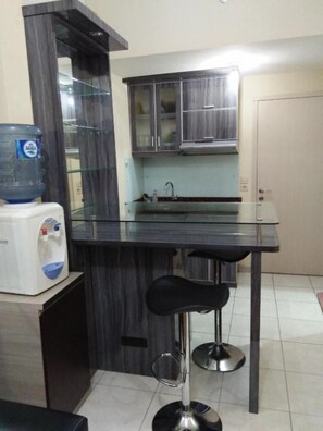 Produtos de toalete grátis, secador de cabelo