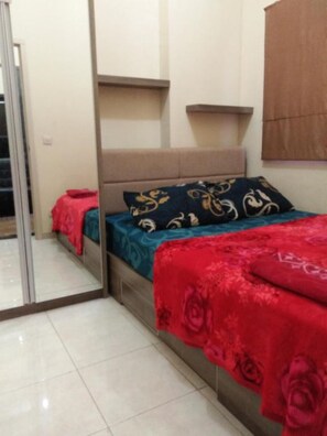 Apartamento, 2 quartos | Escrivaninha, Wi-Fi de cortesia