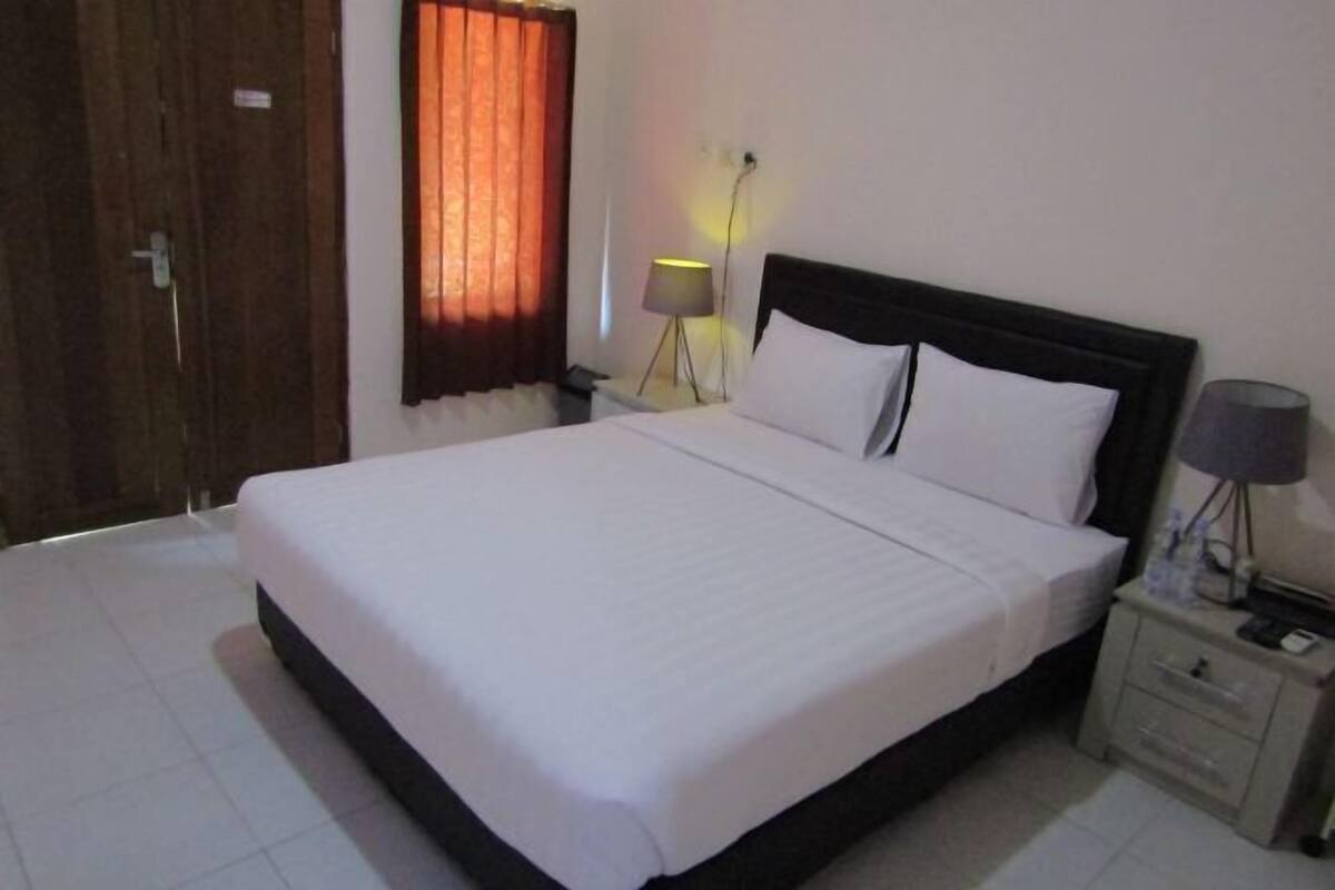 Secretária, Wi-fi grátis, roupa de cama fornecida 