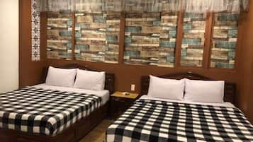 Quarto duplo superior | Escrivaninha, Wi-Fi de cortesia, roupa de cama