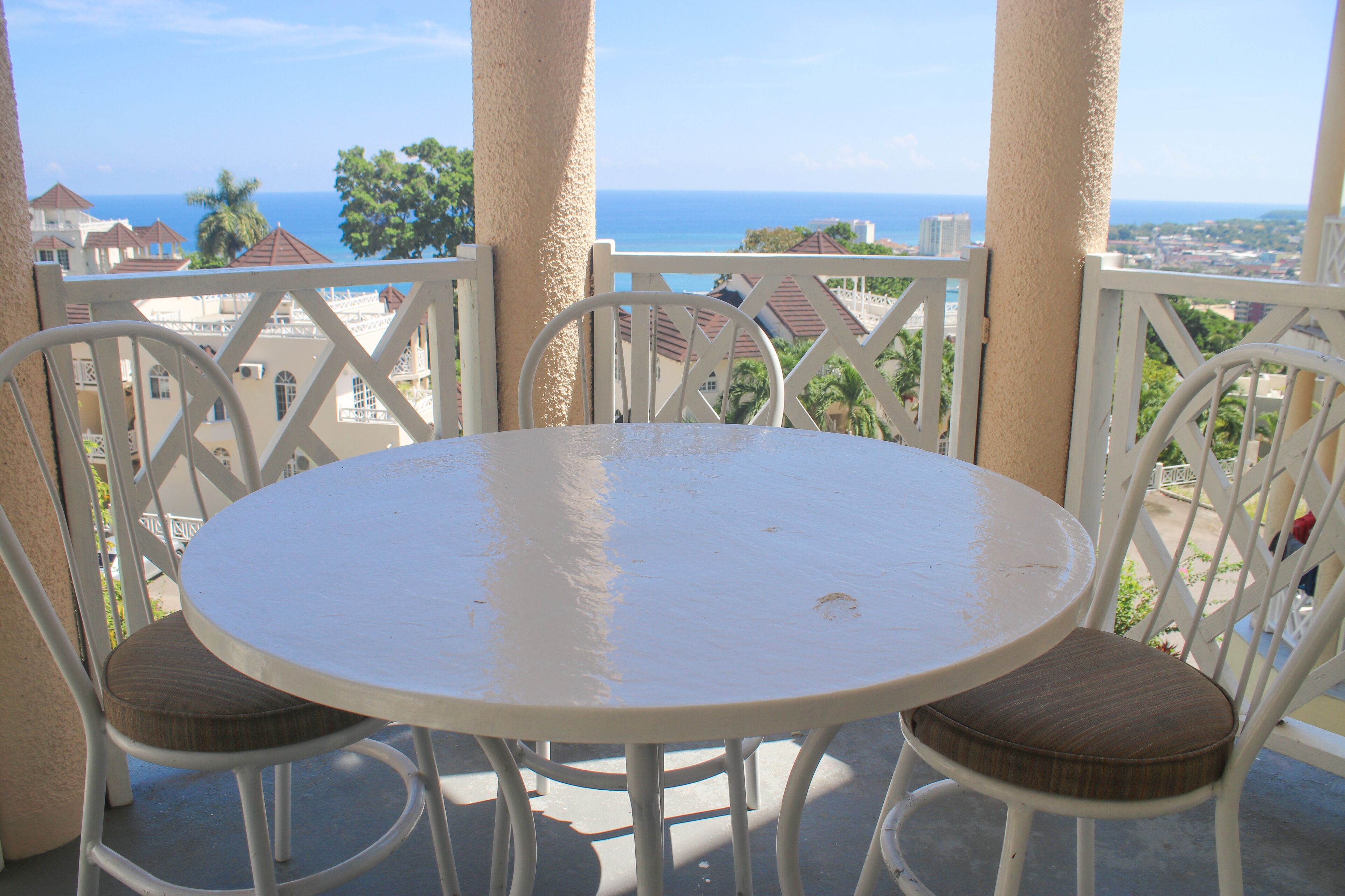 Quarto Económico | Vista da varanda