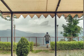 Tenda Clássica, vista para a montanha | Vista para o vale