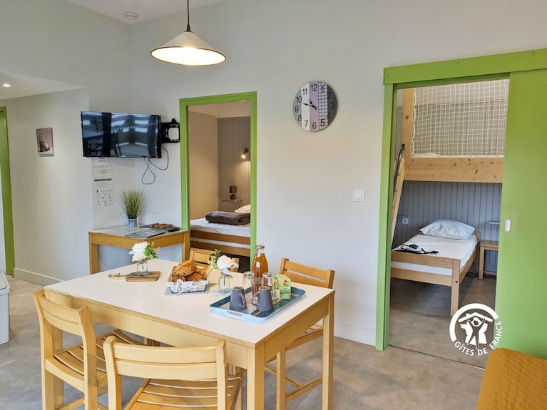 Chalet En Bord D'étang Avec Pêche Et Jeux, 5-7 Pers, Proche Commerces Et Randonnées - Animaux Ok - Mayenne