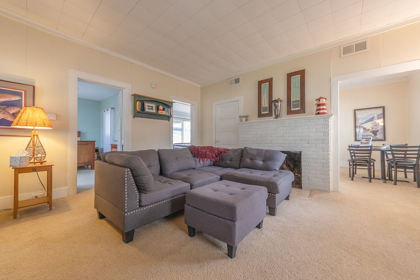 Tall Trees - Great Location To Downtown Saugatuck - Pet Friendly! - Saugatuck, MI