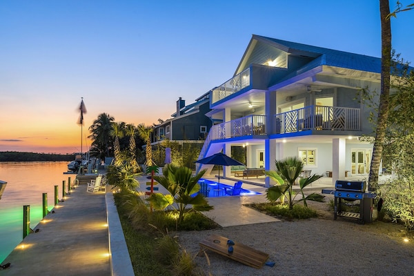 Estate Home With Private Beach, Dock & Bay\/ocean Access - Islamorada