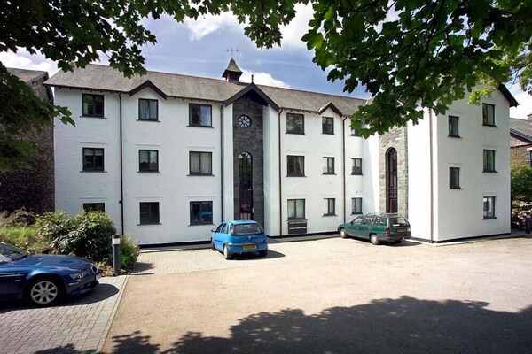 High Lake, Family Friendly, With A Garden In Bowness-on-windermere - Windermere, UK