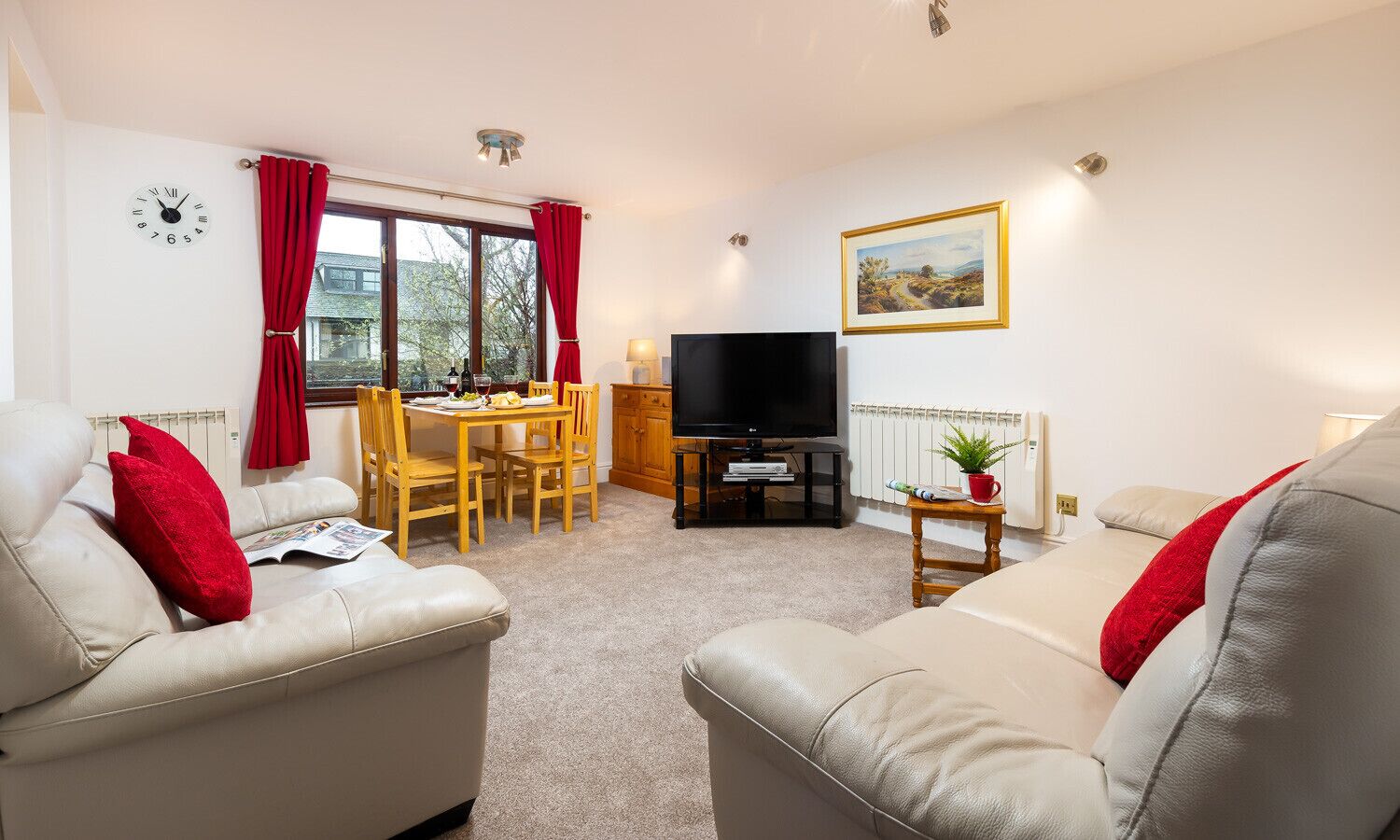 High Lake, Family Friendly, With A Garden In Bowness-on-windermere - Bowness-on-Windermere