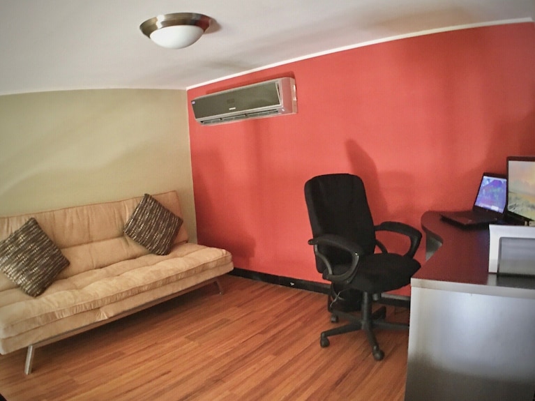 Costa Rica, Entire Apartment In Avalon Country Club<br>high Speed Internet - Escazu