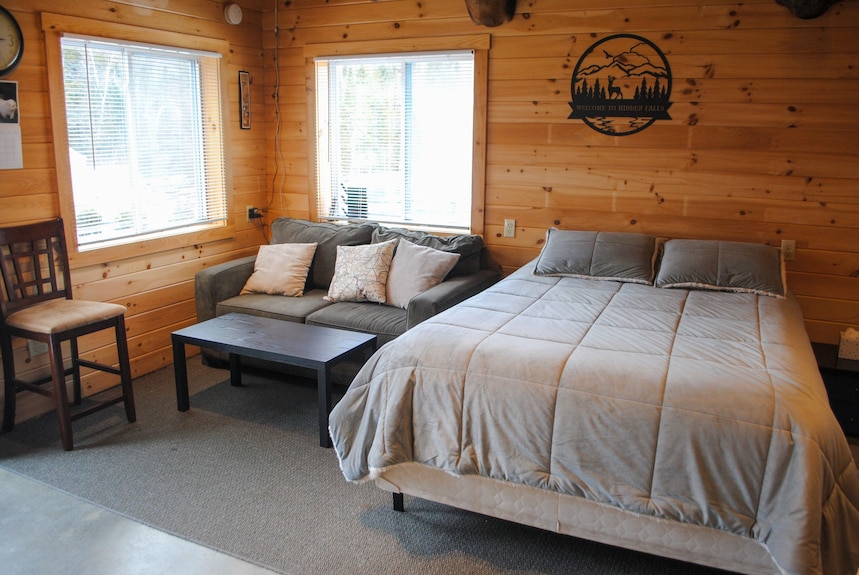 Cabin At Hidden Falls Farm - Vermont